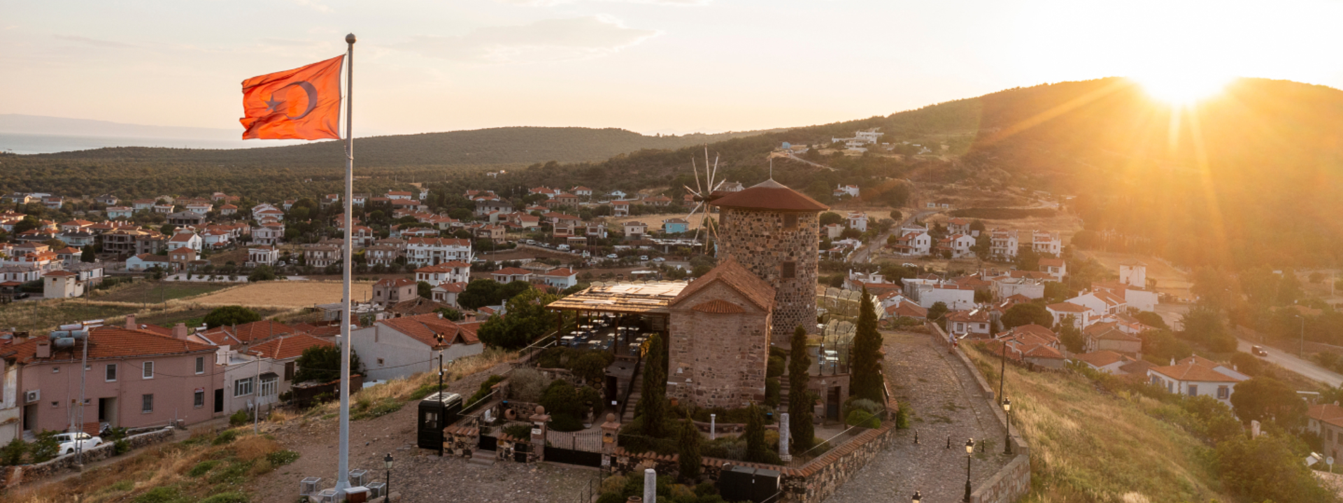 Cunda Adası | Cunda Merkezde Havuzlu Otel - Kapya Cunda Otel